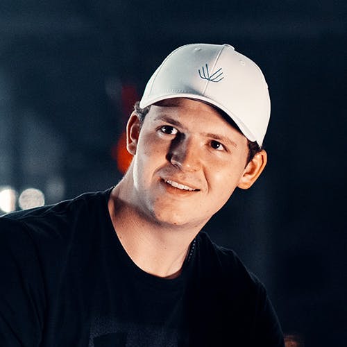 Discover Outer Space Greenhouse, a story-driven footage | Artlist