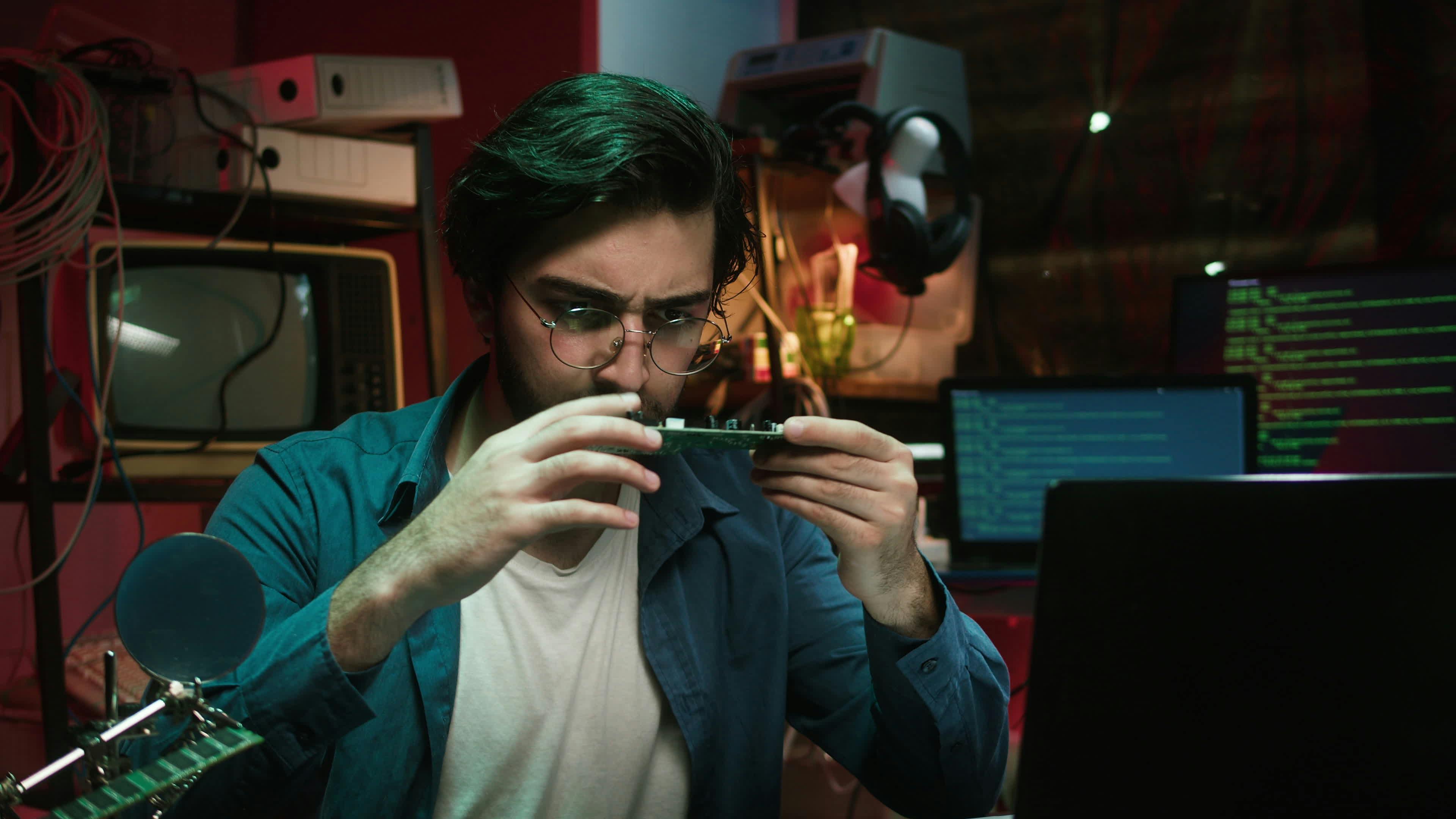 Discover hacker-works, a story-driven footage | Artlist