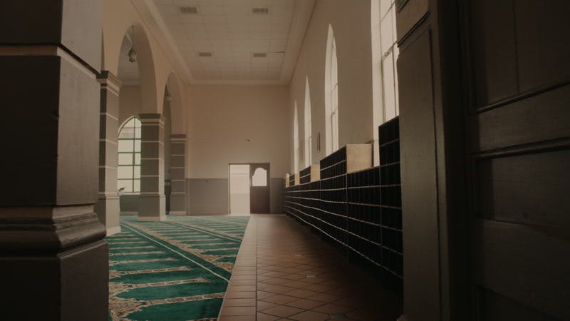 Mosque, Quran, Misbaha, Tasbih by Ross Hillier – Stock Footage | Artlist
