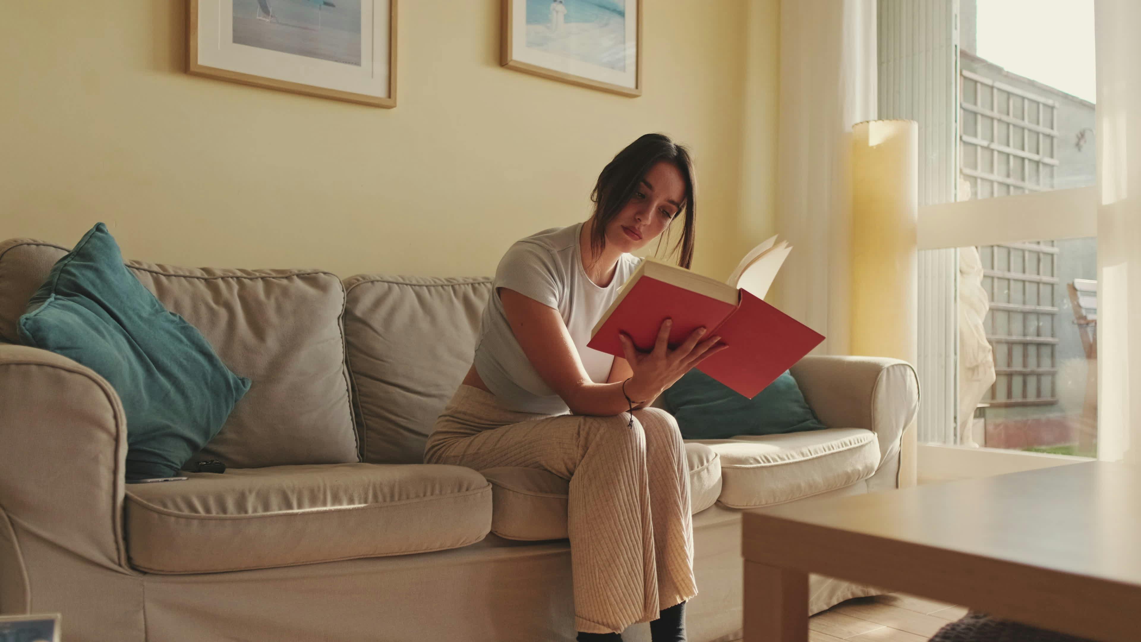 Discover home-girl, a story-driven footage | Artlist