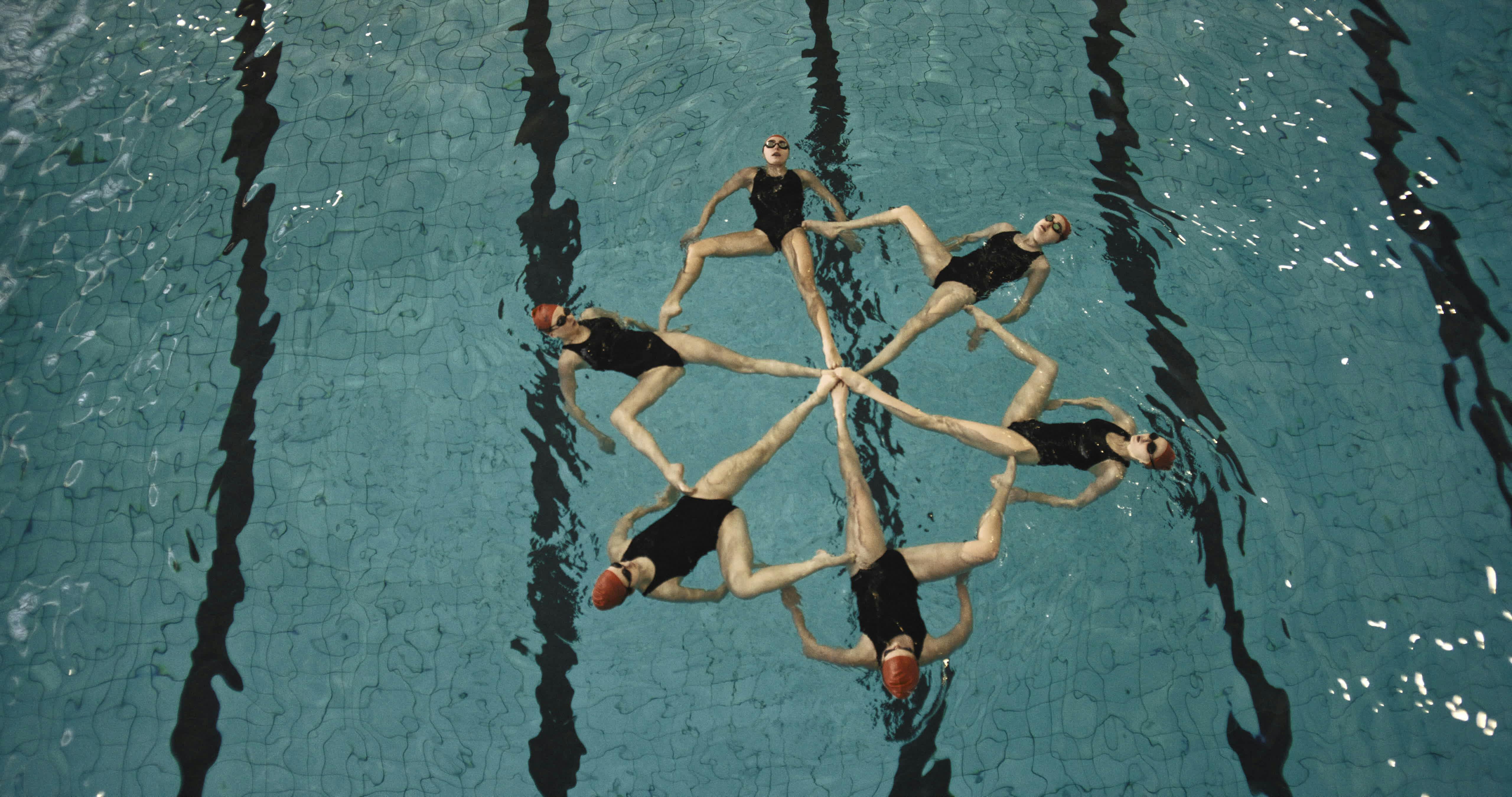 Discover synchronized-swimming, a story-driven footage | Artlist