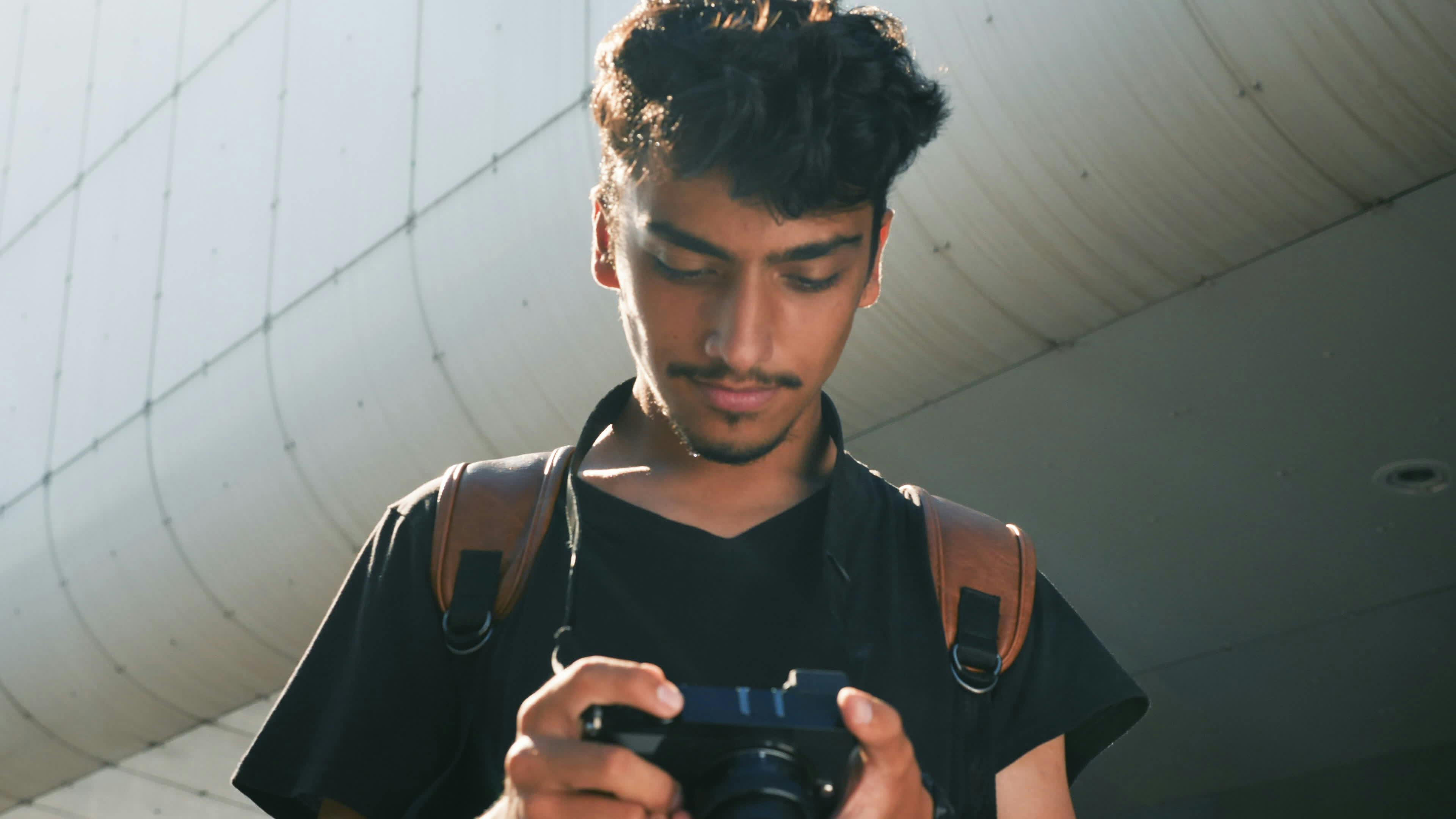 Discover urban-photographer, a story-driven footage | Artlist