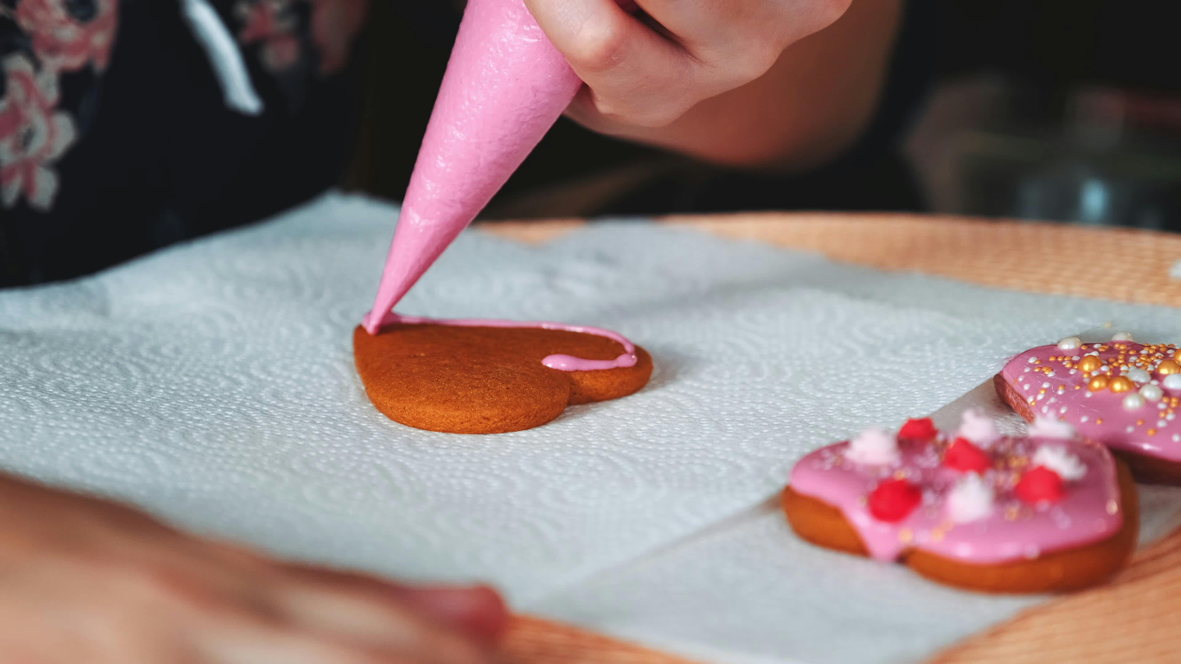 Discover creative-cookies, a story-driven footage | Artlist