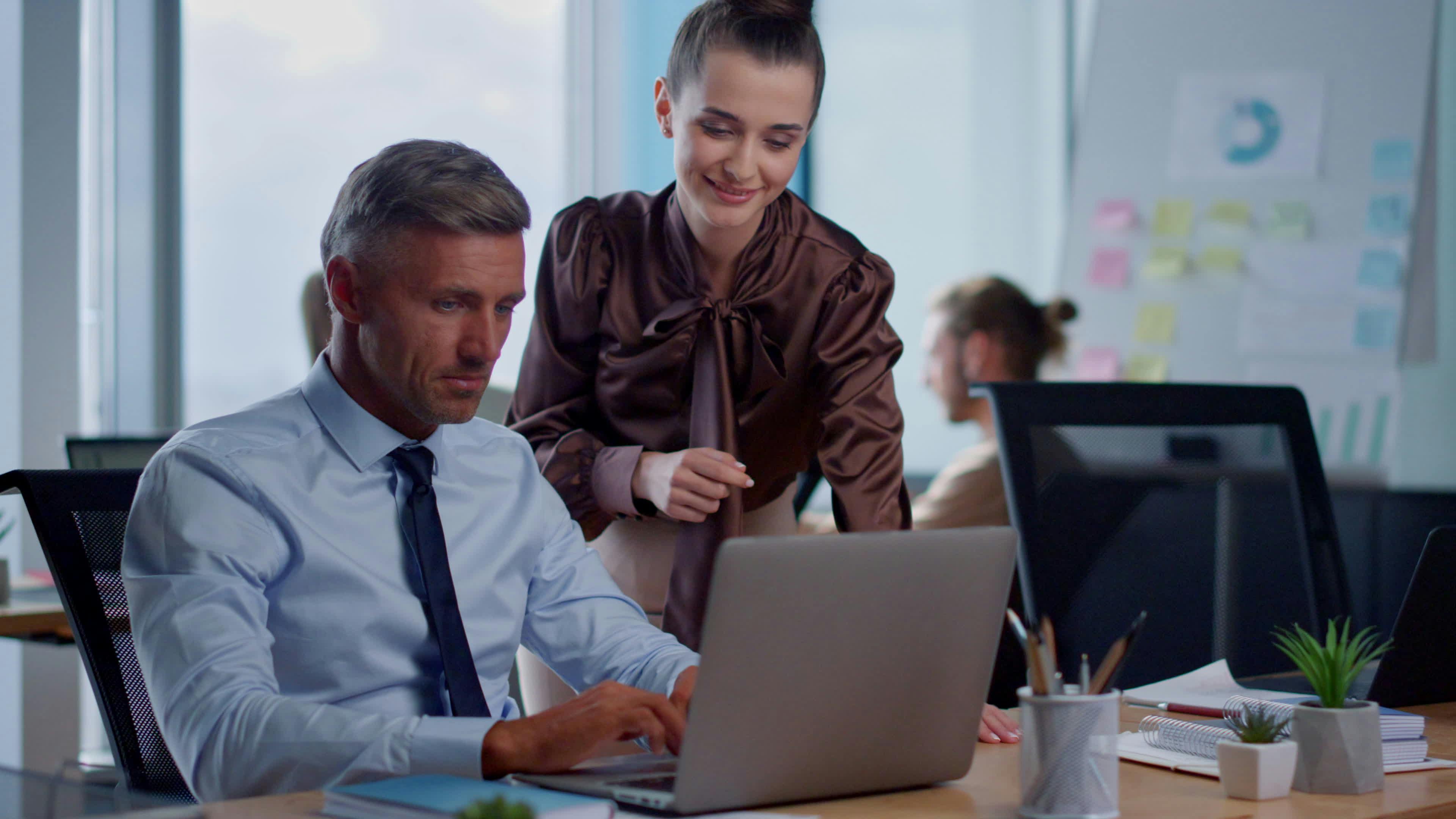 Discover office-life, a story-driven footage | Artlist