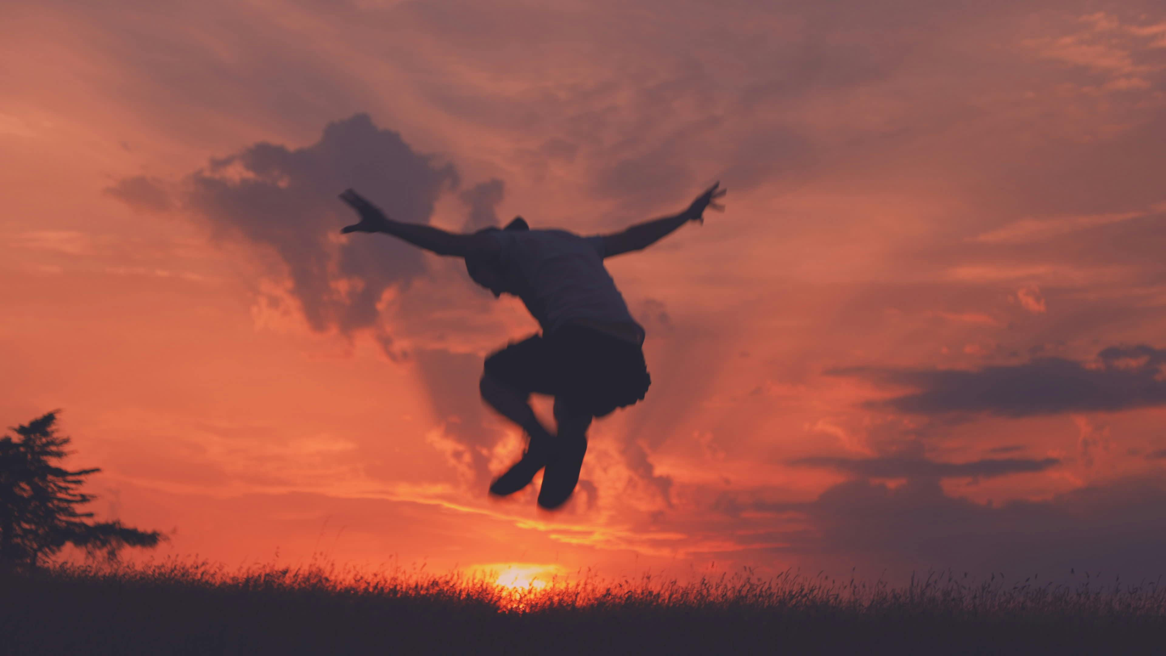 Discover sunset-exercise, a story-driven footage | Artlist