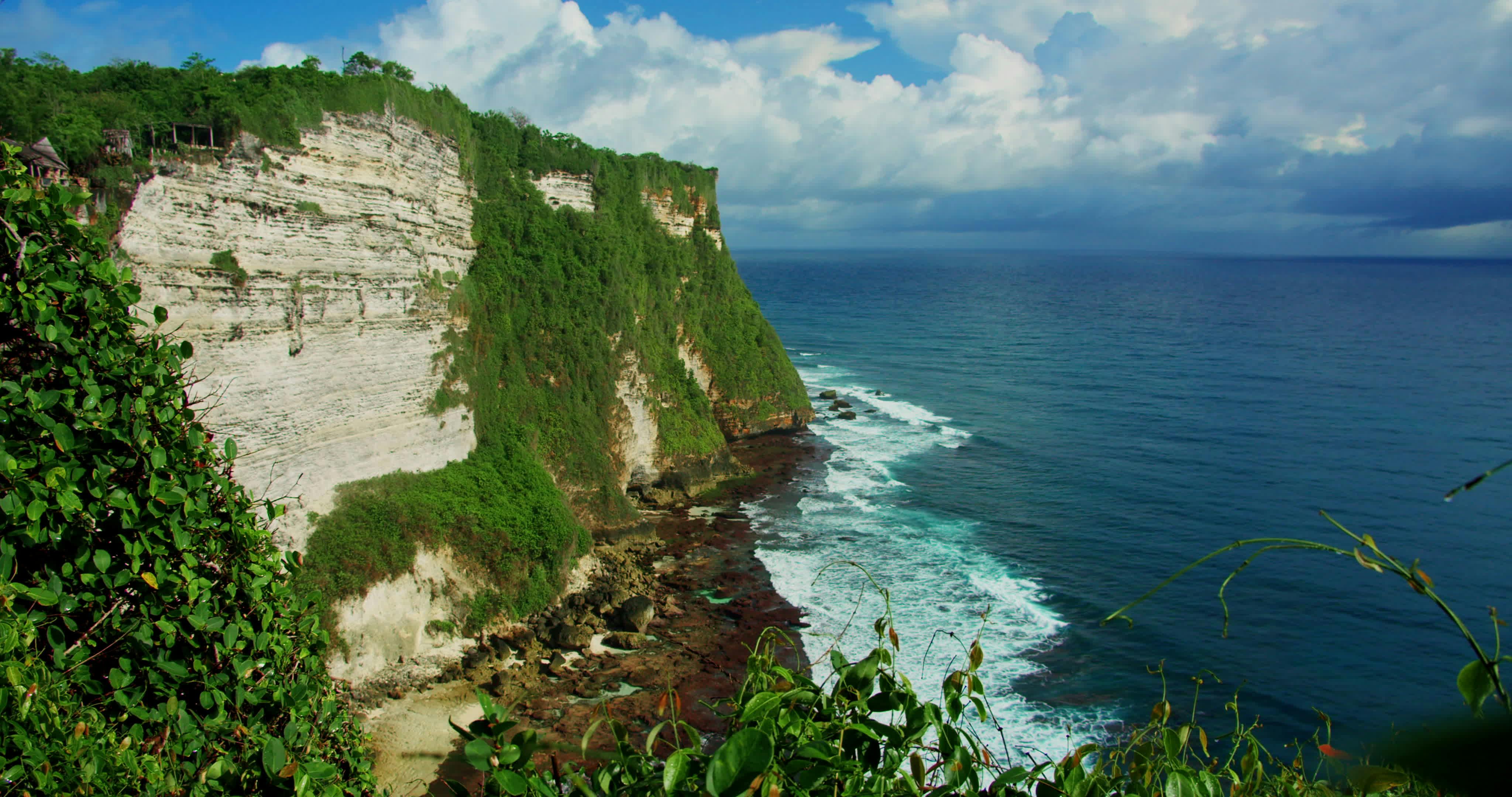 Discover uluwatu-temple-in-bali, a story-driven footage | Artlist