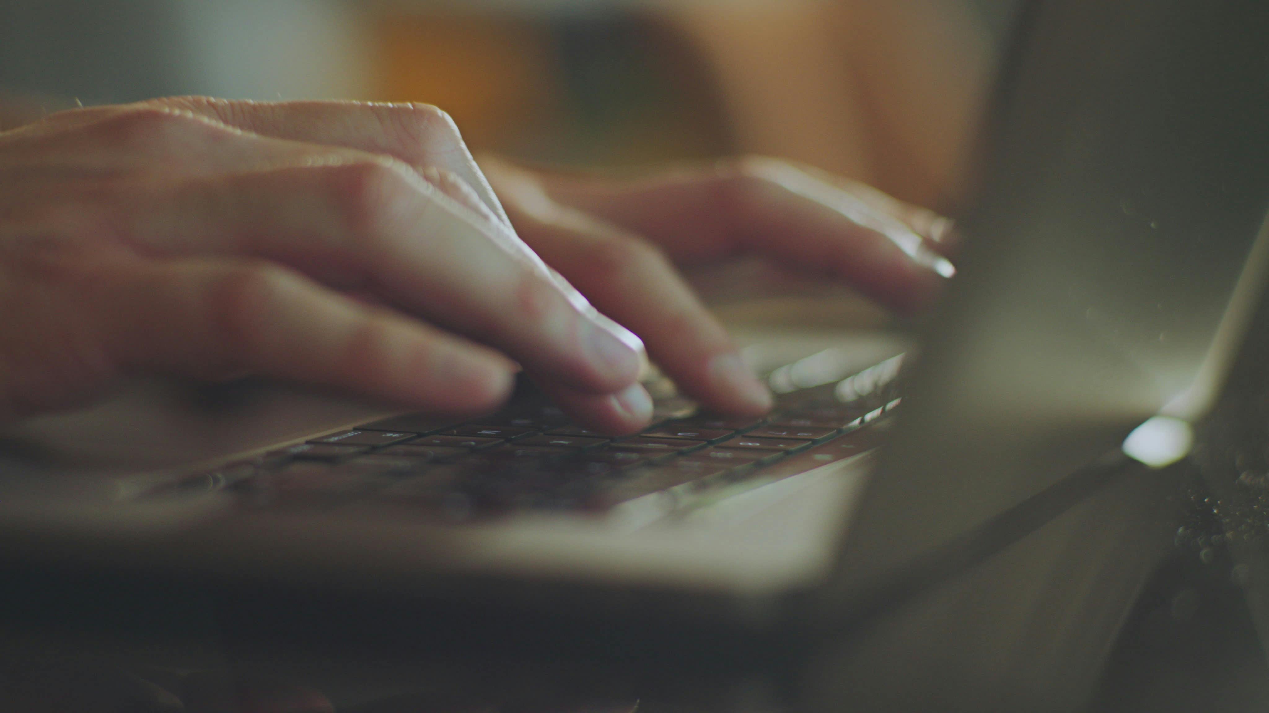 Discover close-keyboard, a story-driven footage | Artlist