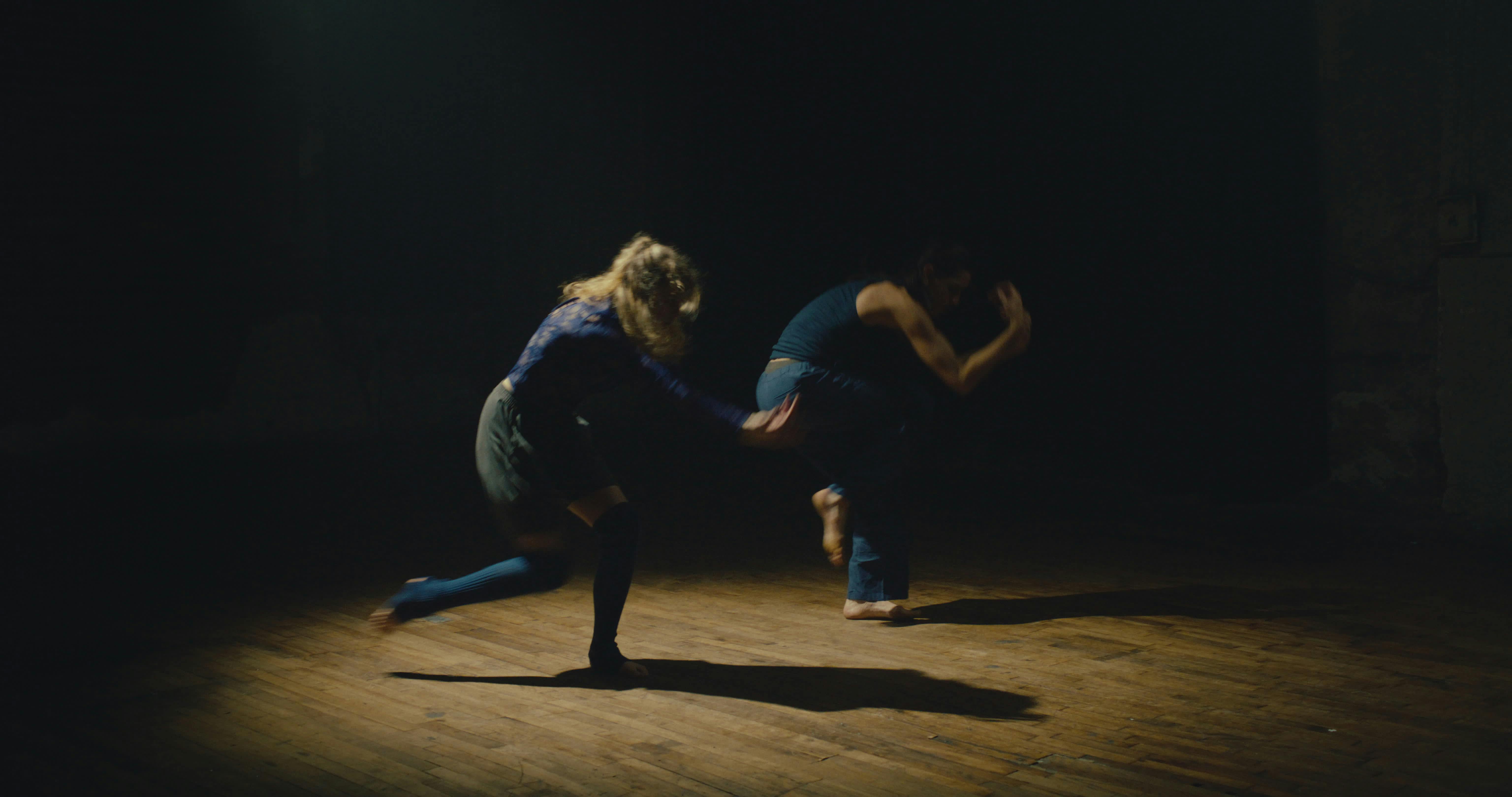Discover contemporary-dance-show, a story-driven footage | Artlist