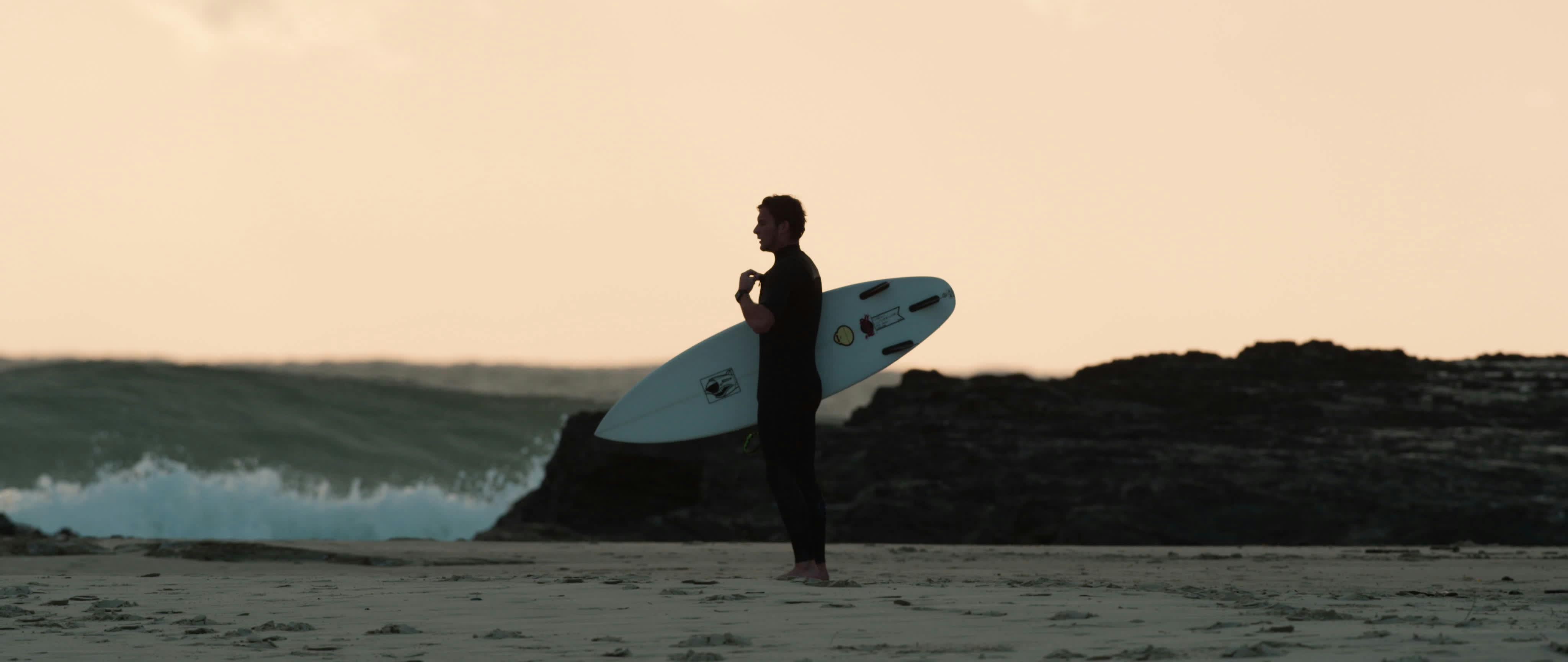 Discover sunset-surf, a story-driven footage | Artlist