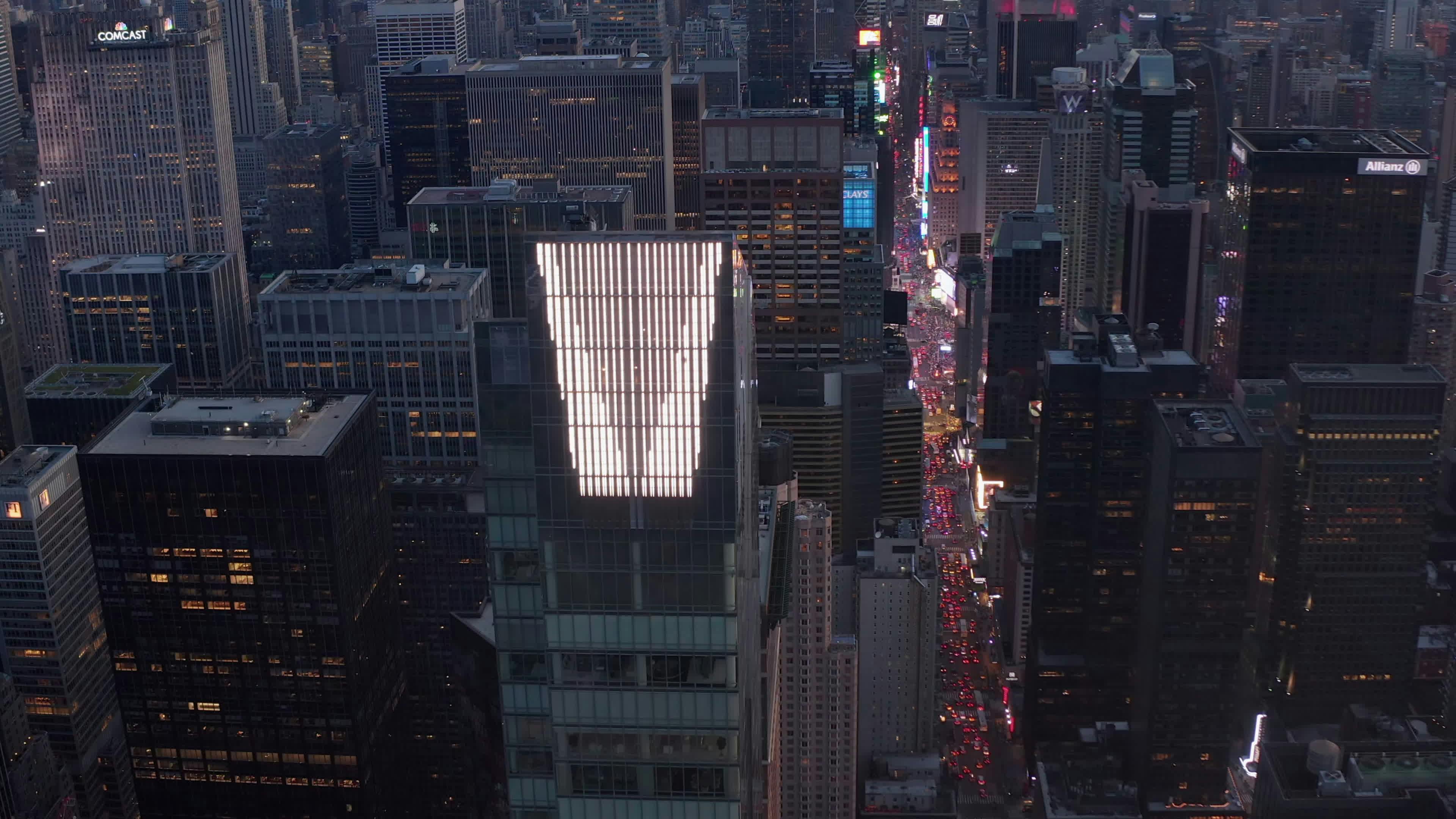 Discover in-the-heart-of-manhattan, a story-driven footage | Artlist