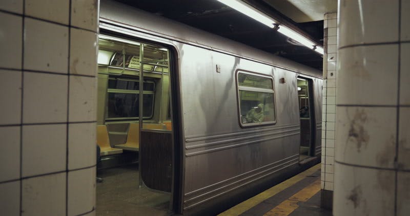 Train, Doors, Closing, Subway by Dan Lior – Stock Footage | Artlist