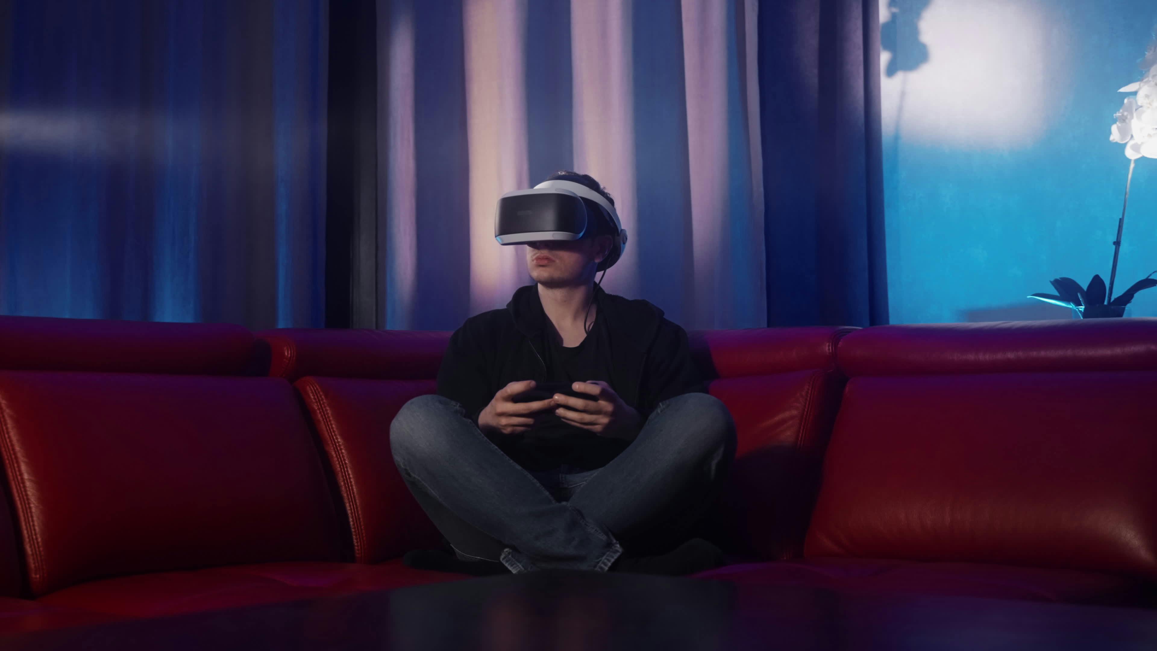 Discover virtual-reality-addiction, a story-driven footage | Artlist
