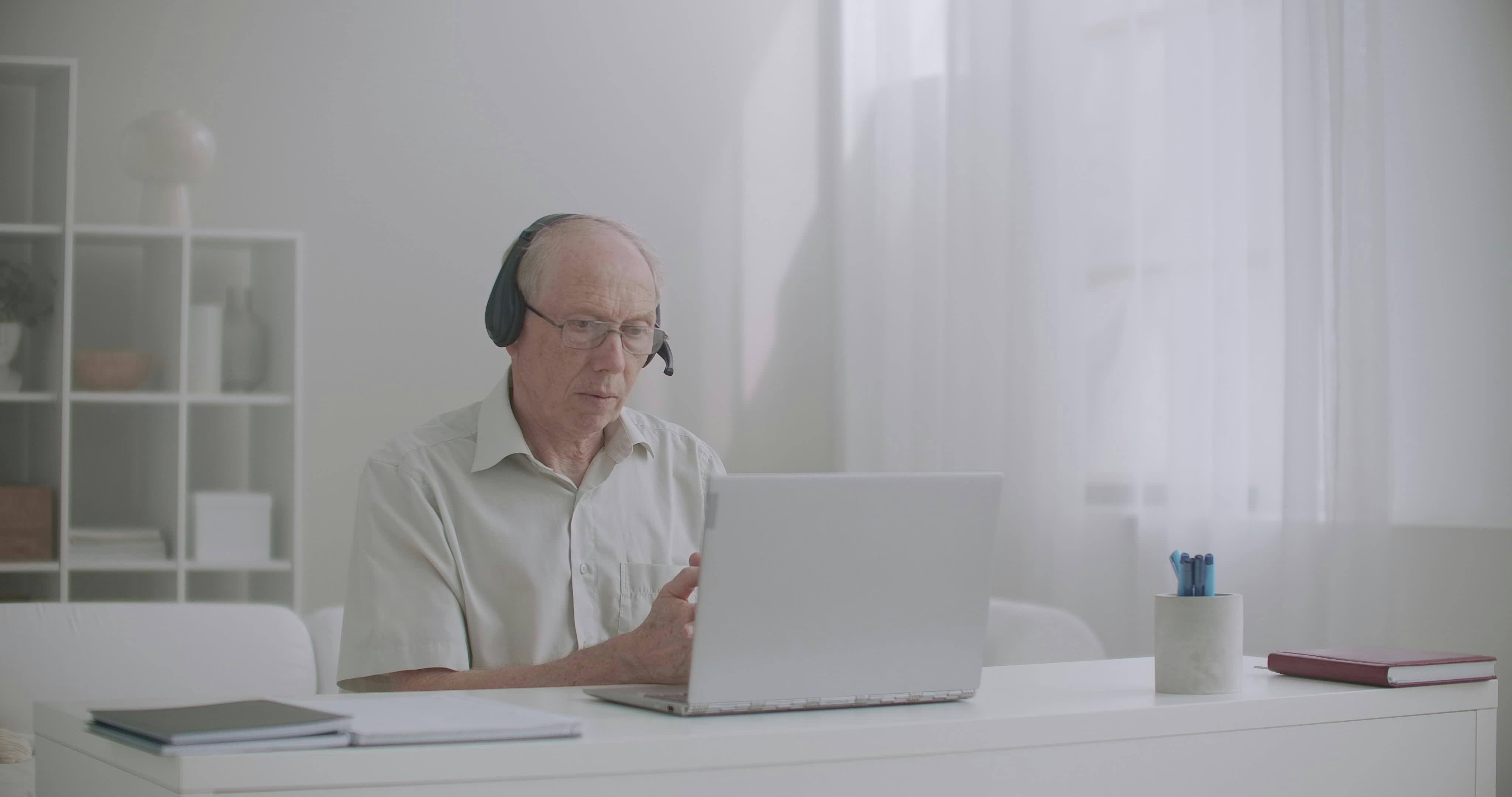 Discover doctor-working-from-home, a story-driven footage | Artlist