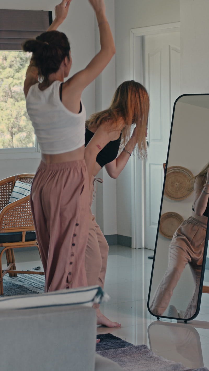 Girls, Sofa, Dance, Teen by Roma Black – Stock Footage | Artlist