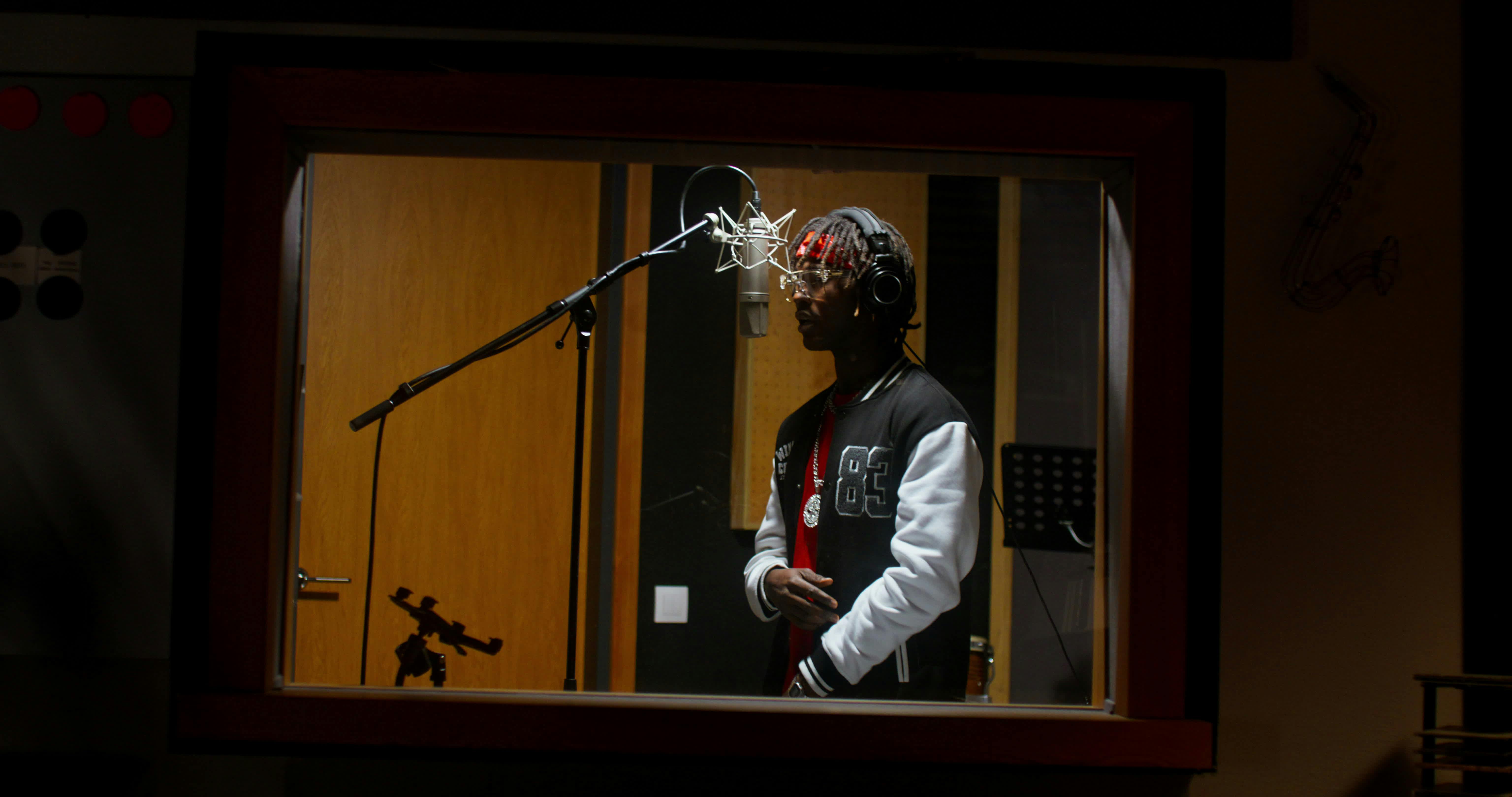 Discover studio-rap-recording, a story-driven footage | Artlist