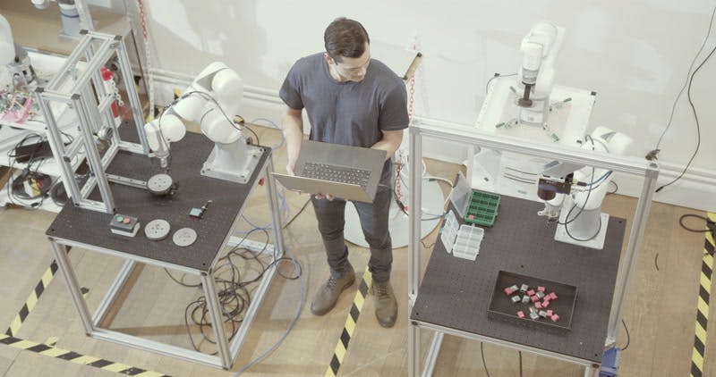 Robotic Arm, Overhead, Laptop, Programming by Erwin de Boer – Stock Footage | Artlist